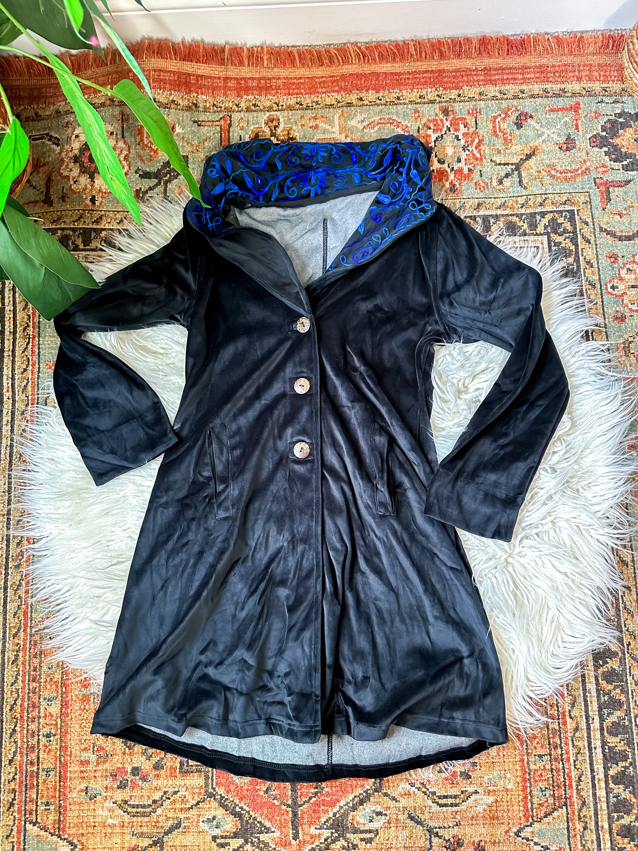 BUTTERFLY EMBROIDERED VELVET PIXIE COAT – ordinaryselenophile